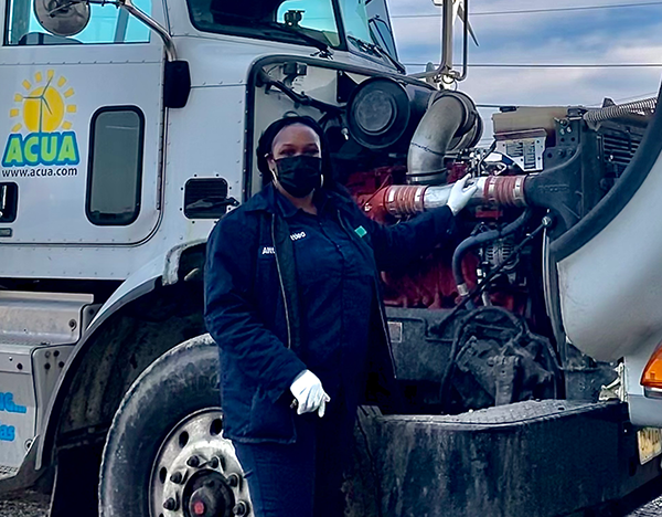 ACUA - Meet ACUA Staff: Tia